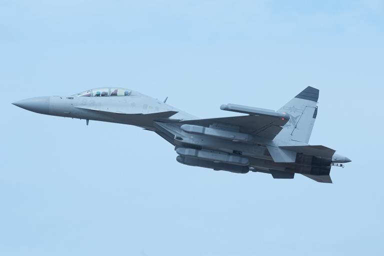 Electronic warfare version of J-15, CH-7 stealth UAV debut at Zhuhai | News | Flight Global